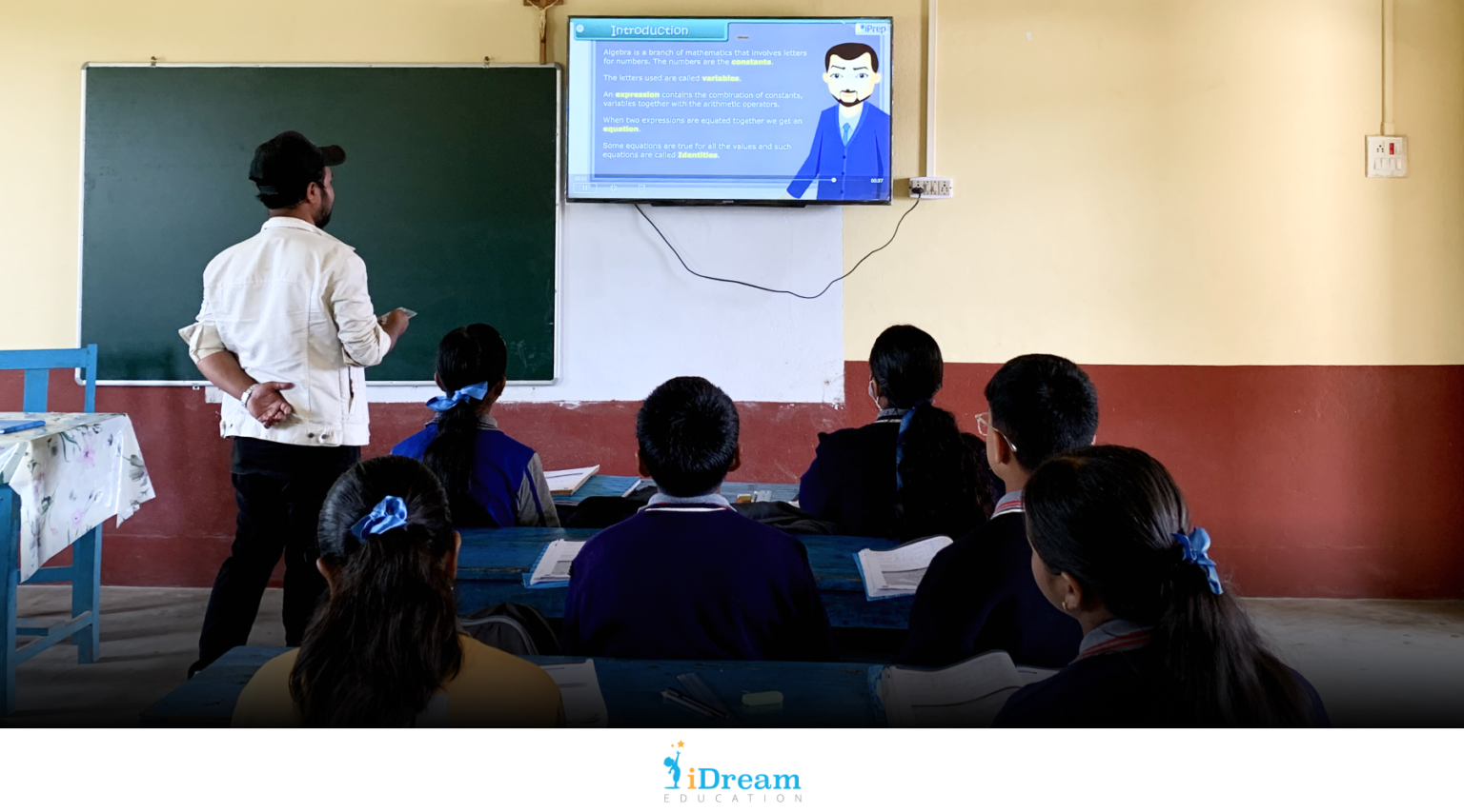 Smart TVs for classrooms | iDream Education